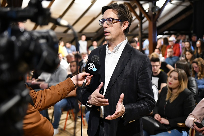 Αφού μετράει το 97,67 τοις εκατό των ψήφων, ο Πενταρόβσκι κέρδισε 60. ...