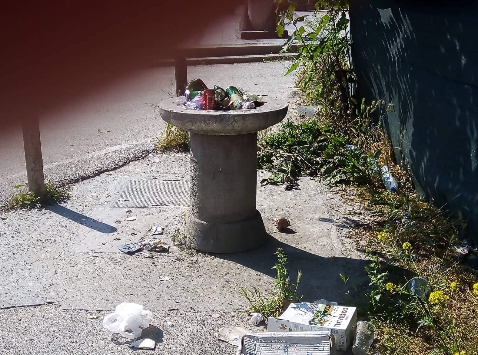 Water or garbage fountain? - Free press