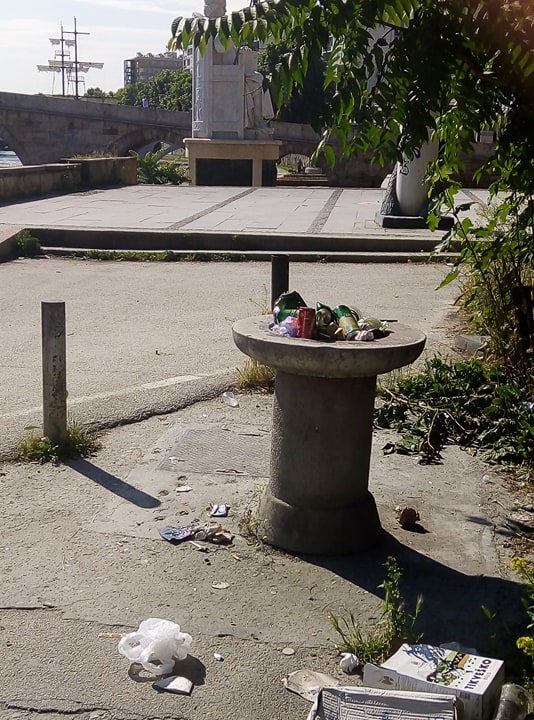 Water or garbage fountain? - Free press