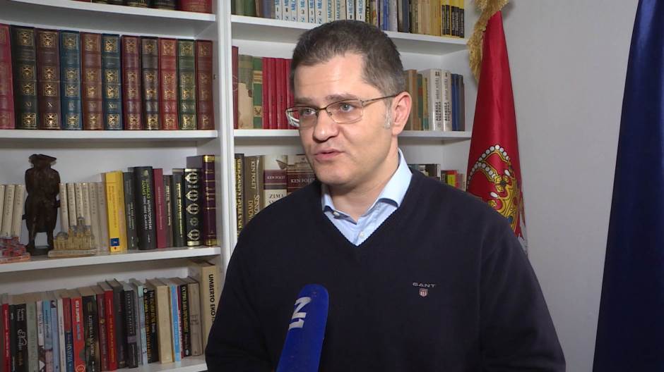 Јеремиќ: Власта пушти хулигани да прават нереди и да предизвикуваат ...
