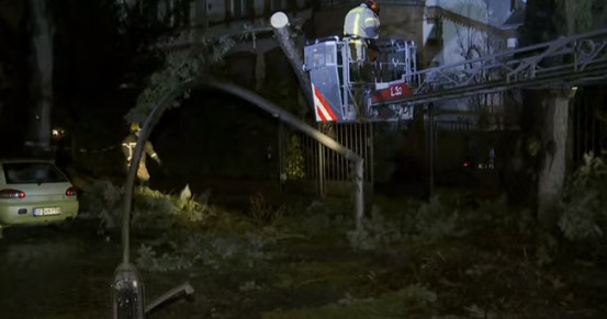 VIDEO: Strong storm hits Germany, state of emergency in Berlin - Free Press
