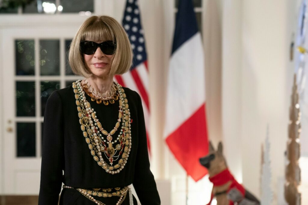 Anna Wintour è quasi impossibile da vedere senza occhiali da sole: ora ...