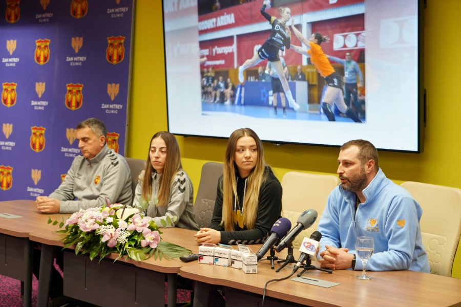 Gjorche Petrov's handball players, with the support of "Zhan Mitrev ...