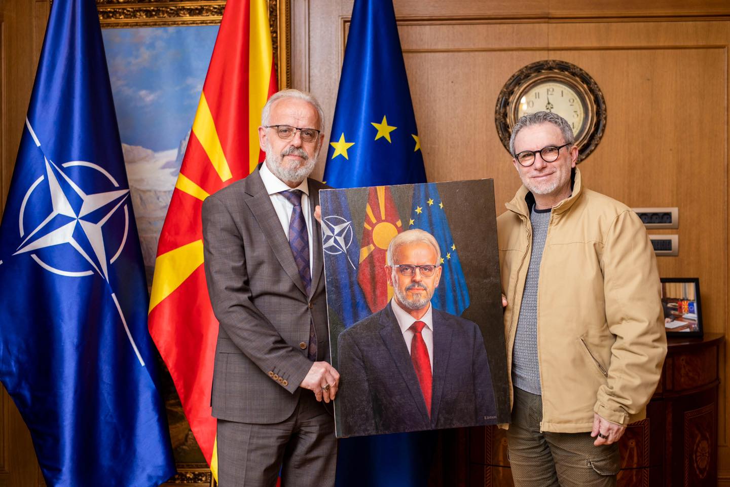 PHOTO | Xhaferi received a portrait of the Prime Minister - Free Press