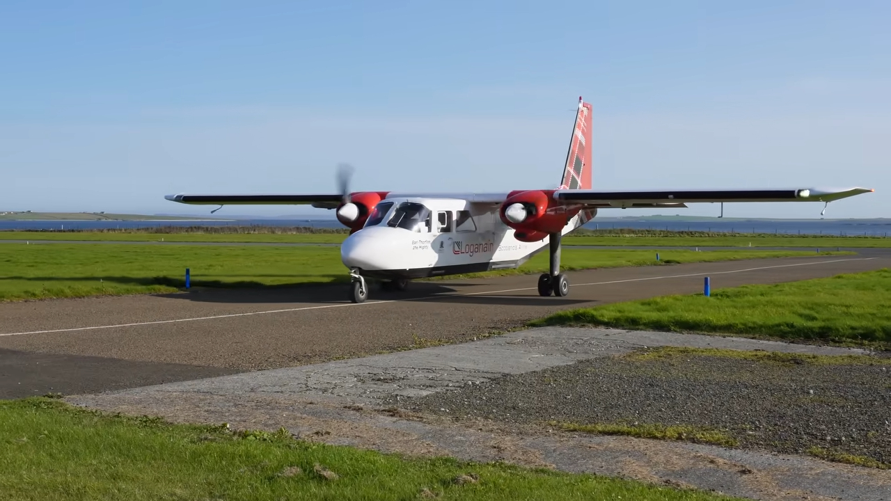 VIDEO | This is the shortest flight in the world and lasts only 90 ...