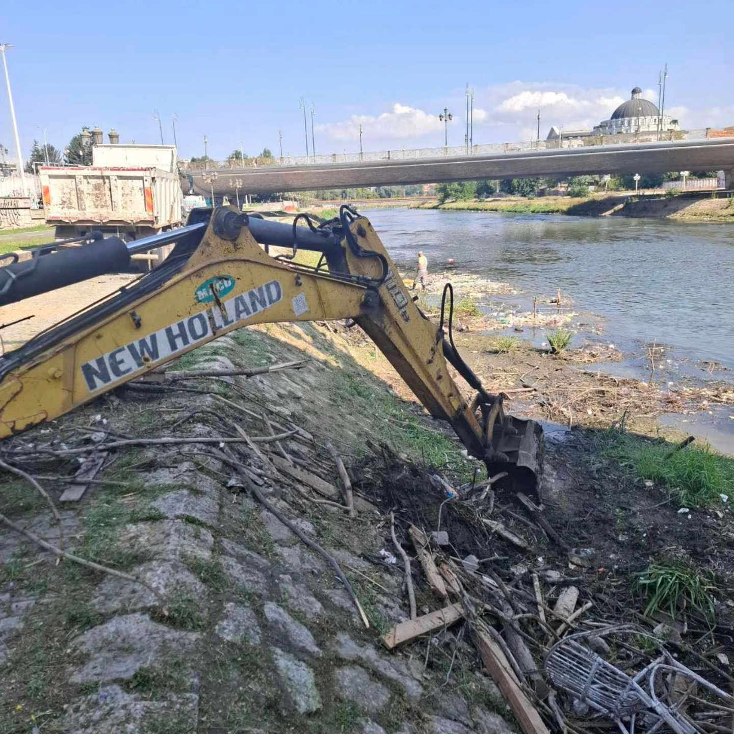 Finalmente è successo, Vardar è stato ripulito dai rifiuti - Sloboden ...