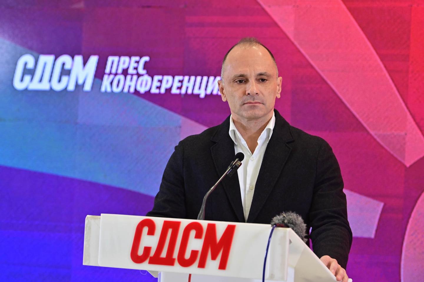 VIDEO | Filipce announces petition against migrants: Macedonia must not ...