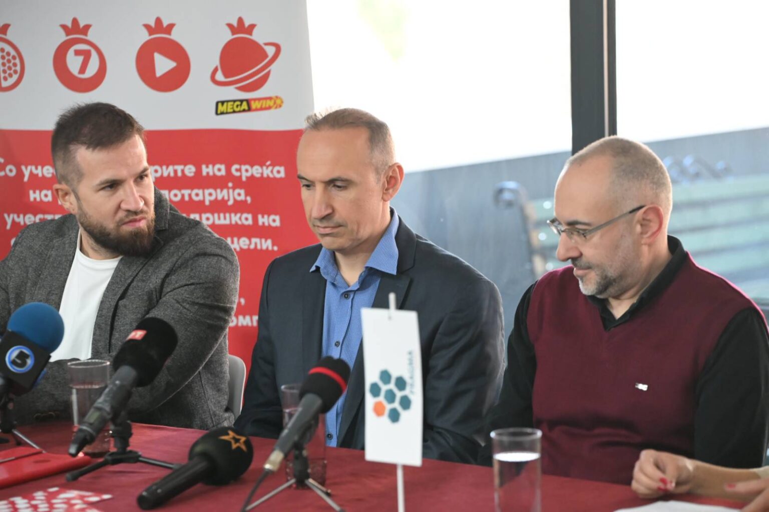 Симон Трпчески пред концертот во Скопје: Моите деца избројаа, сум ...
