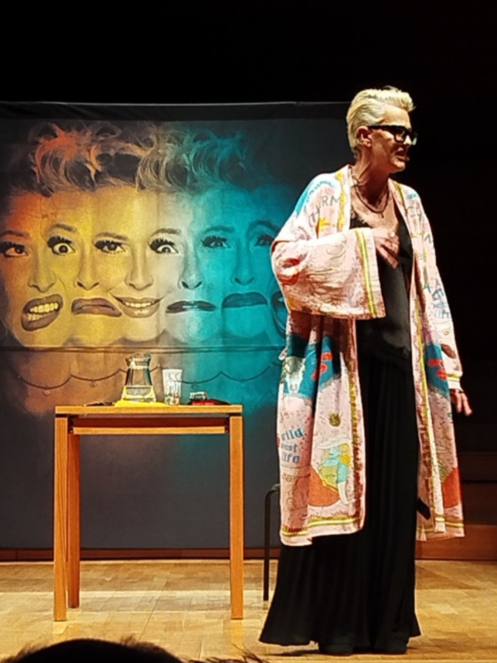Tijana Dapčević rozbawiła publiczność do łez komedią „Menopauza”: Mój ...